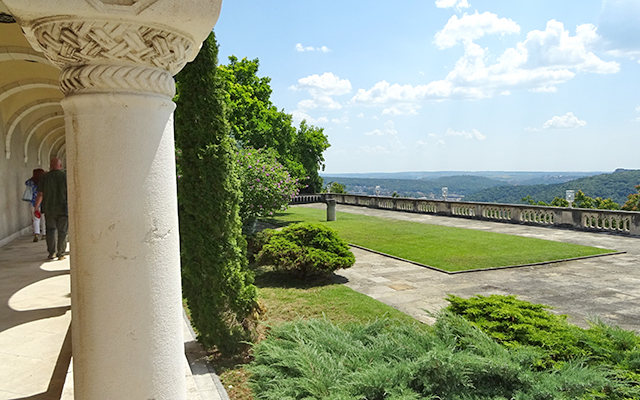 Kraljevski i Beli dvor | Infoera